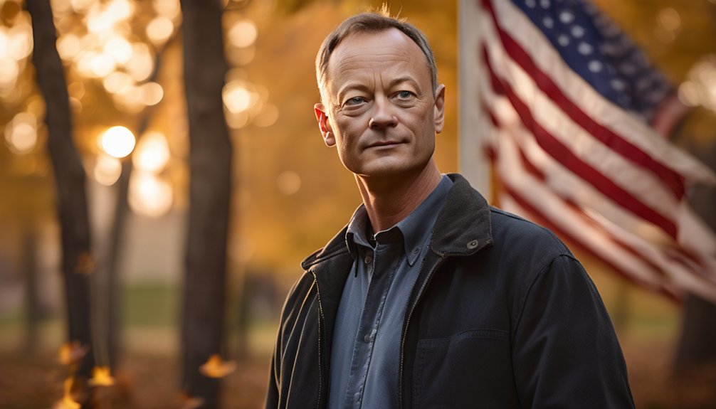 Mac Sinise Tribute Explained: Why This Photo Matters